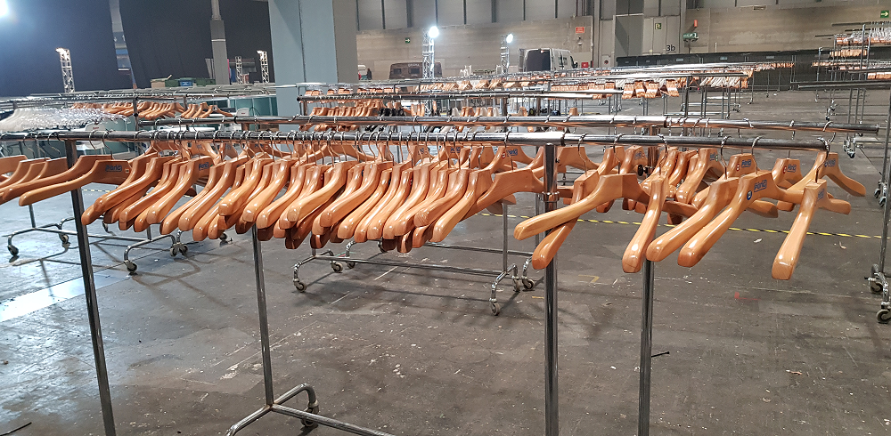 alquiler de percheros conciertos | Alquiler de Percheros para eventos